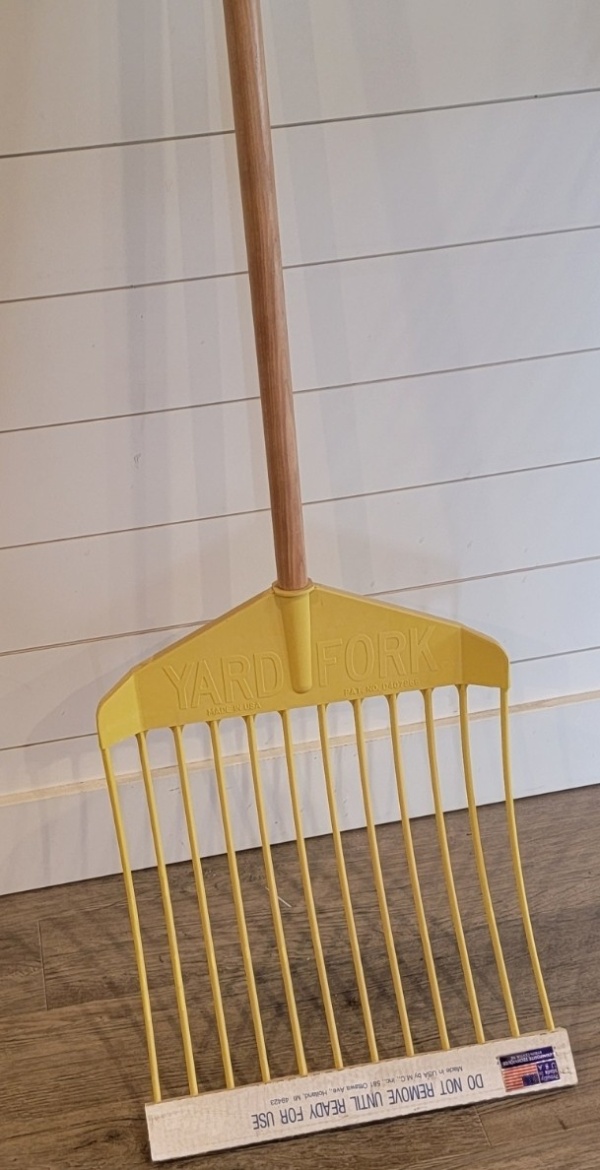 48" Yellow 12-tine Pitchfork - Best Bark & Stone